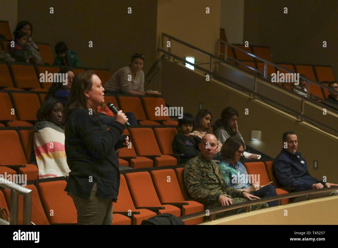 Matthew perry 2019 hi-res stock photography and images - Alamy