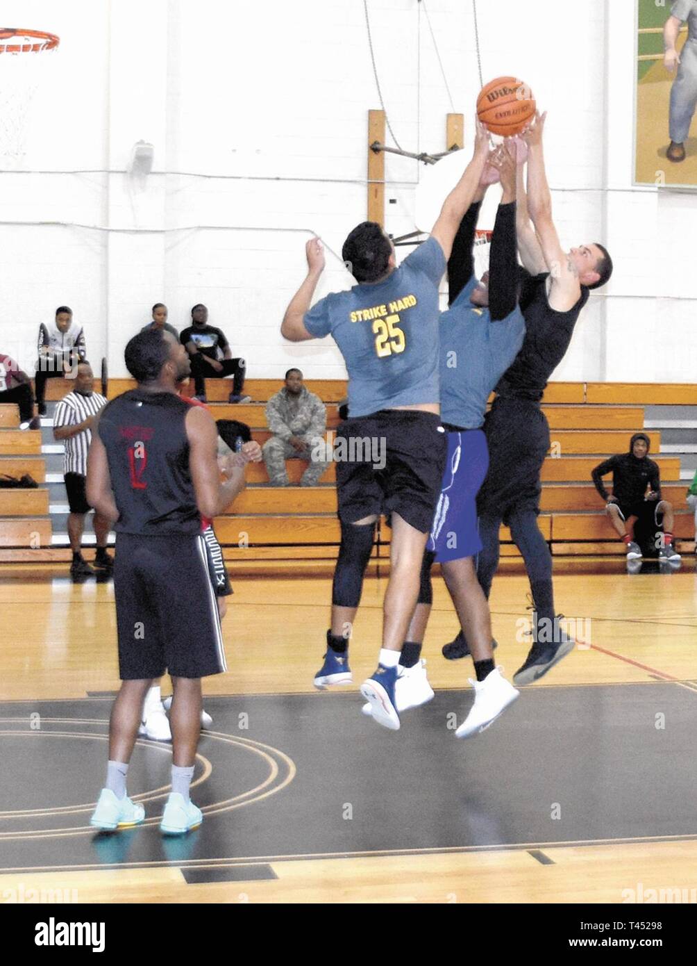 519th mp bn hi-res stock photography and images - Alamy