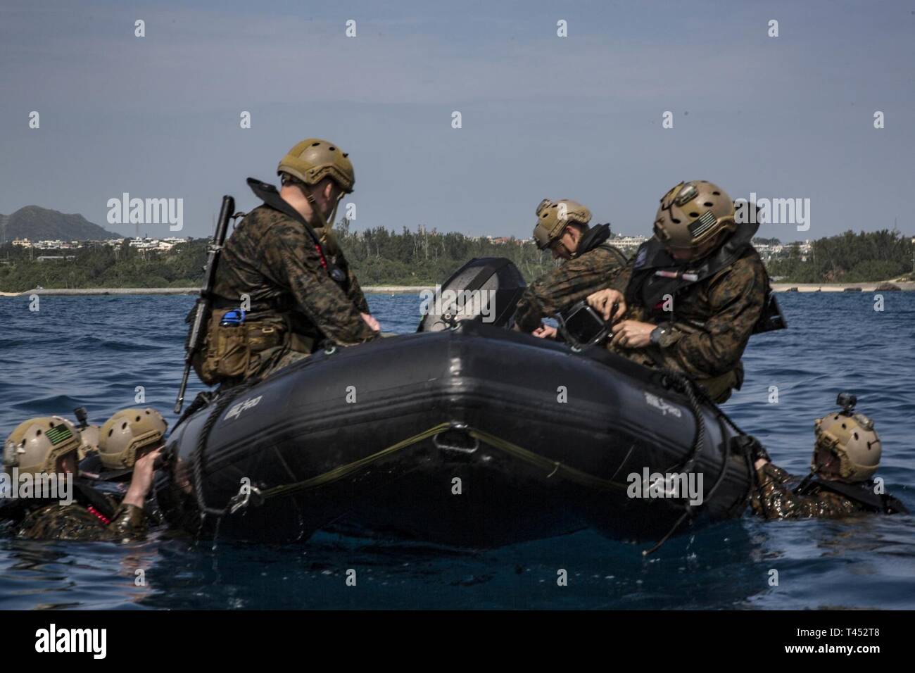 U.S. Marines with 3rd Reconnaissance Battalion, 3rd Marine Division ...