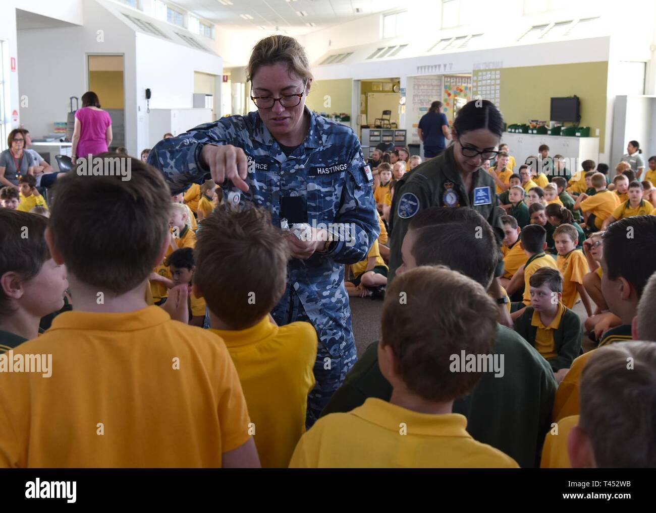 Primary school students australia hi-res stock photography and images ...