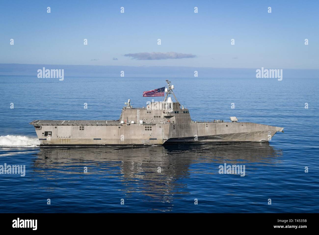 Uss independence lcs 2 hi-res stock photography and images - Alamy