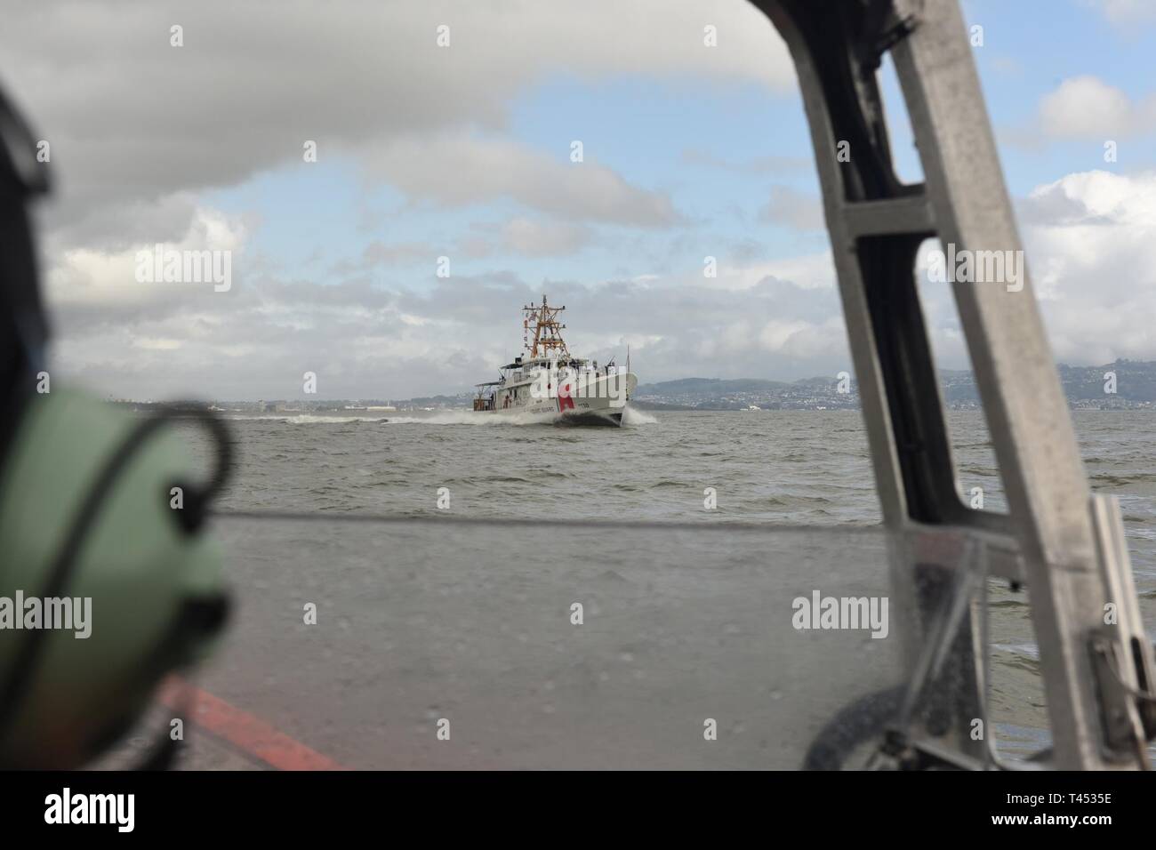 Over the horizon iv cutter boat hi-res stock photography and images - Alamy