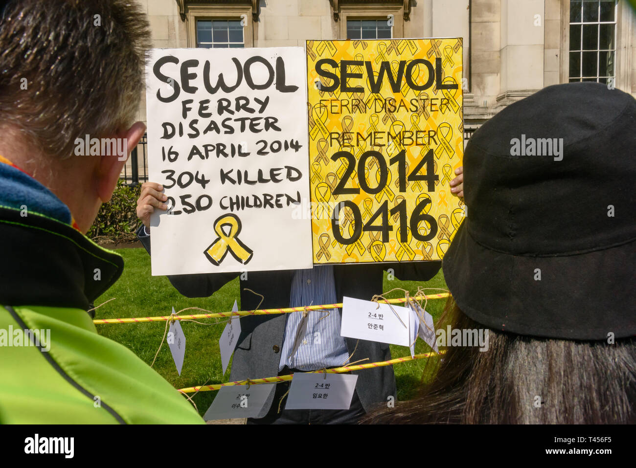 Sewol Ferry Disaster High Resolution Stock Photography and Images - Alamy