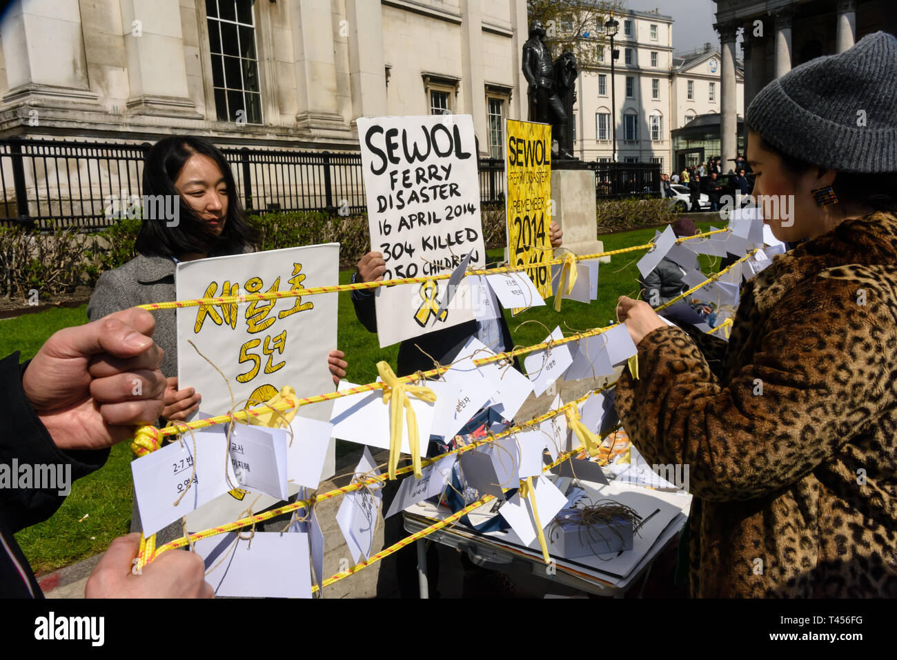 Victims of sewol ferry hi-res stock photography and images - Alamy