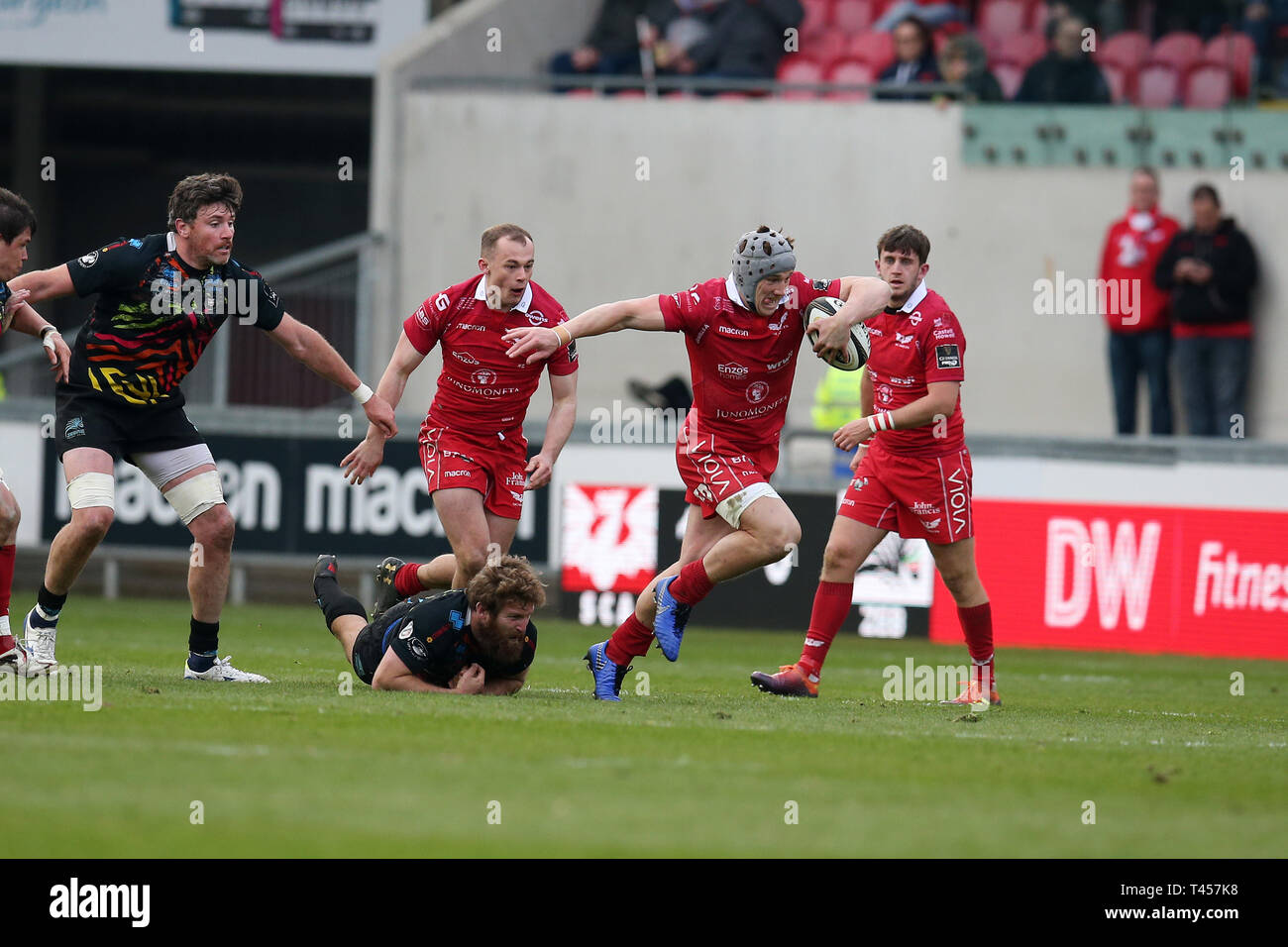 Jonathan davies scarlets hi-res stock photography and images - Alamy
