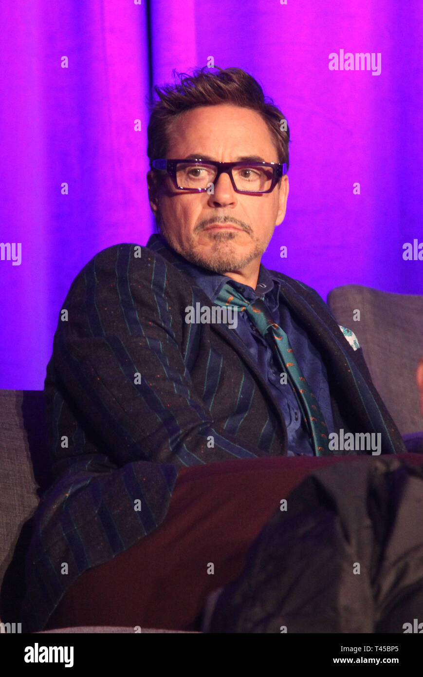 Robert downey awards ceremony hi-res stock photography and images - Alamy