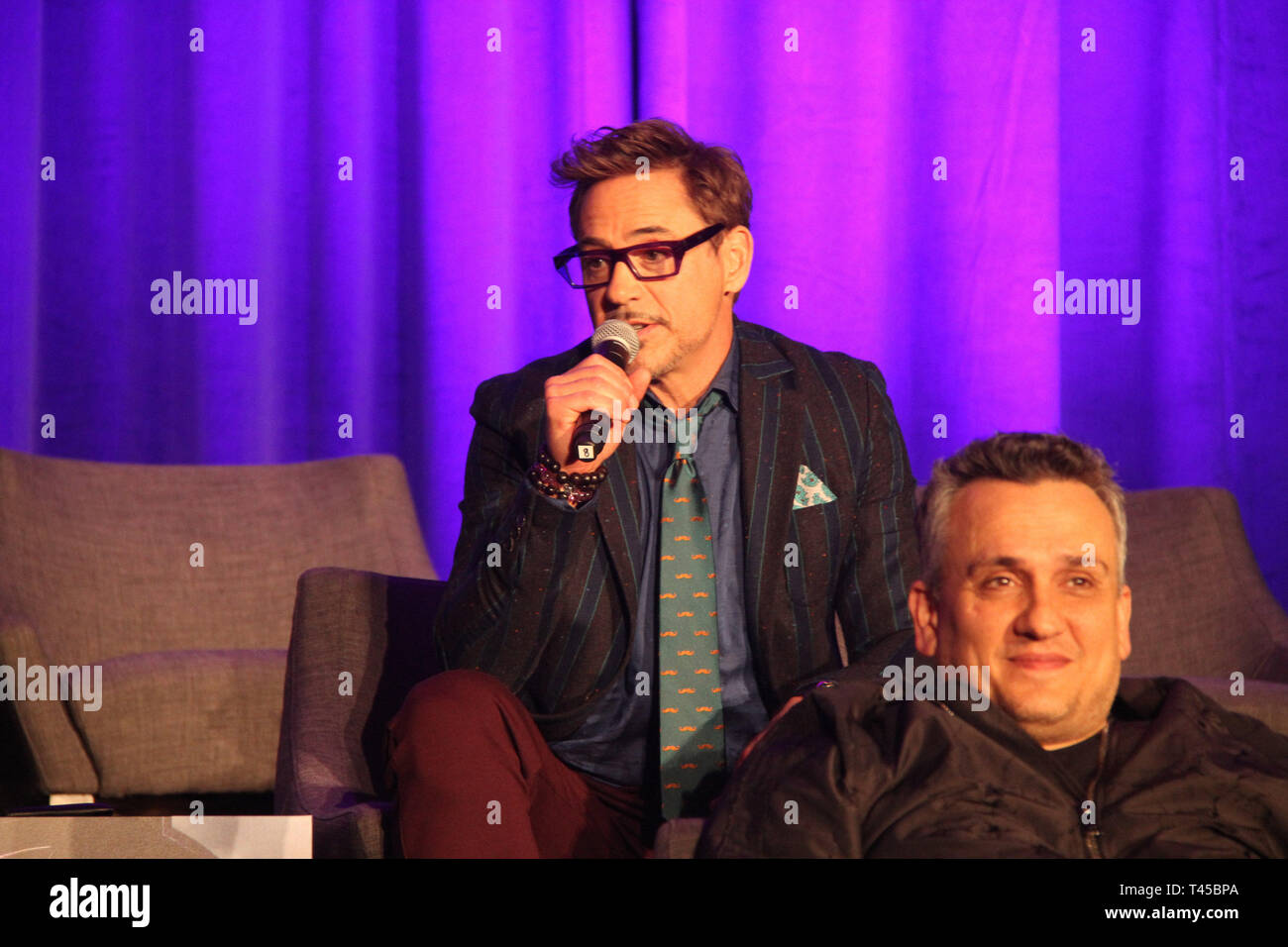 Robert downey awards ceremony hi-res stock photography and images - Alamy