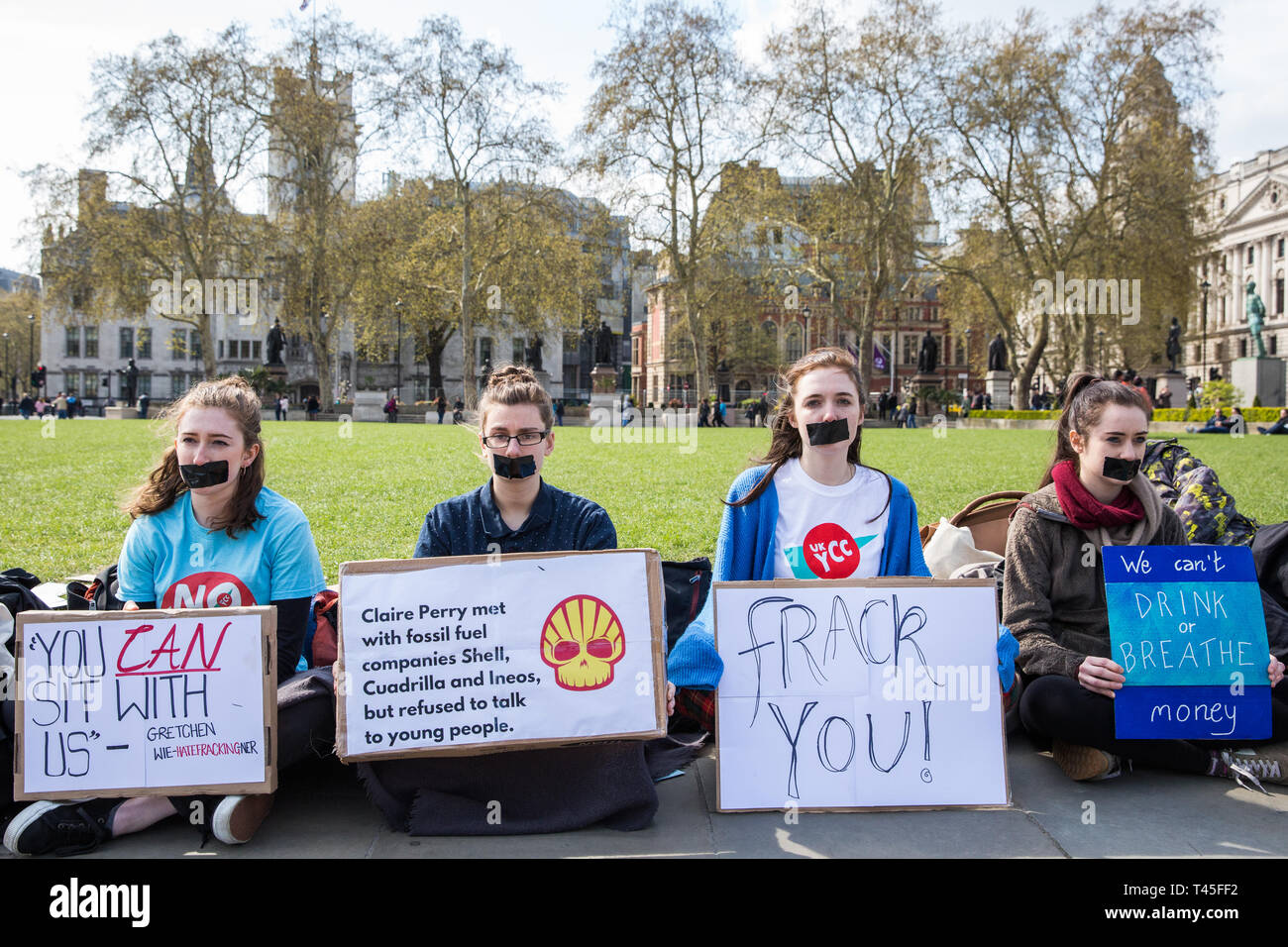 Marginalised youth hi-res stock photography and images - Alamy