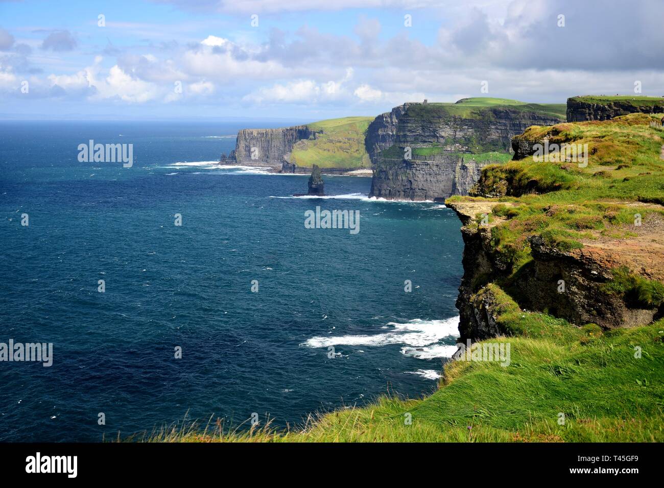 Coastal cliffs galway hi-res stock photography and images - Alamy