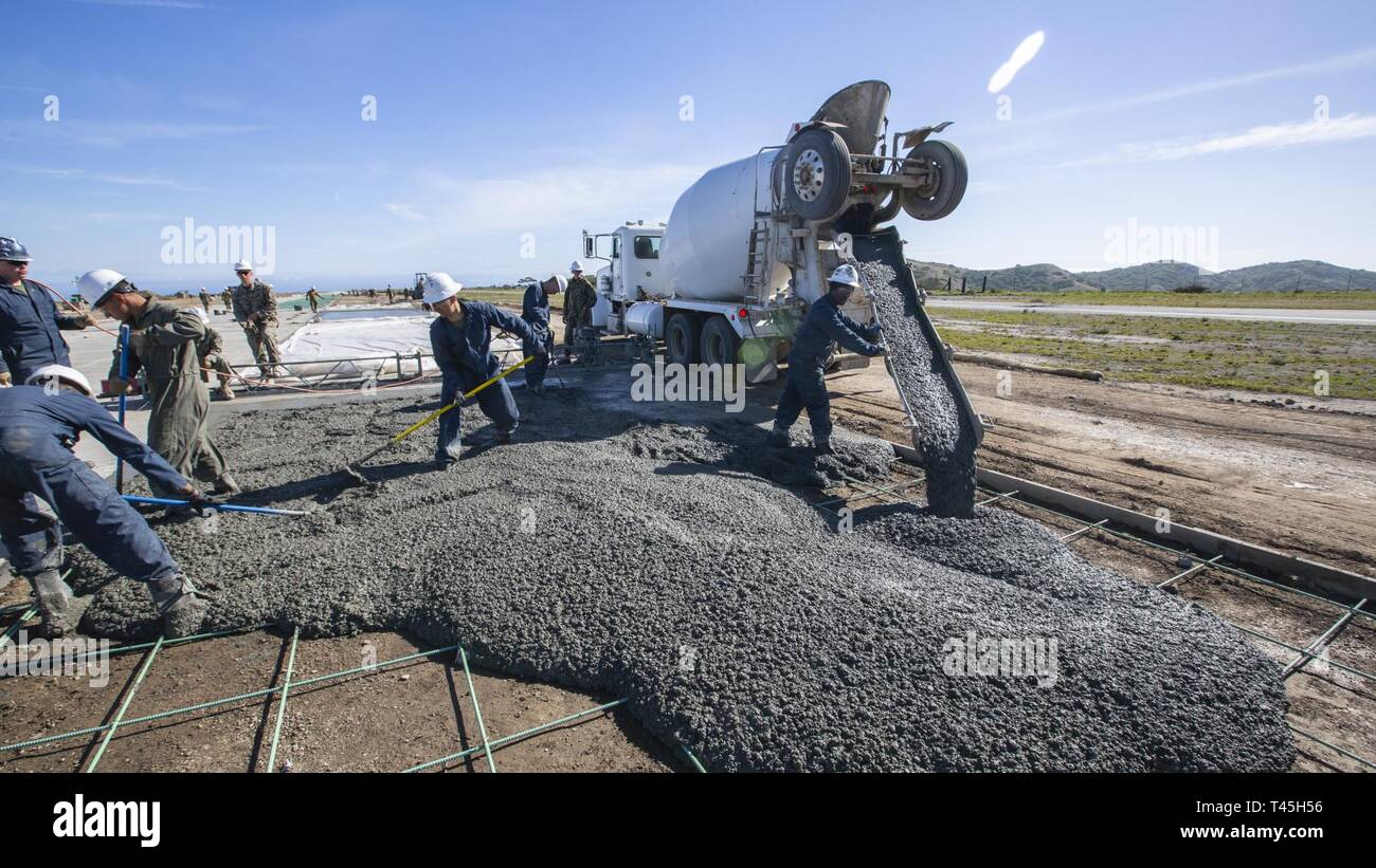 U.S. Marines with Marine Wing Support Squadron (MWSS) 373, Marine Wing ...