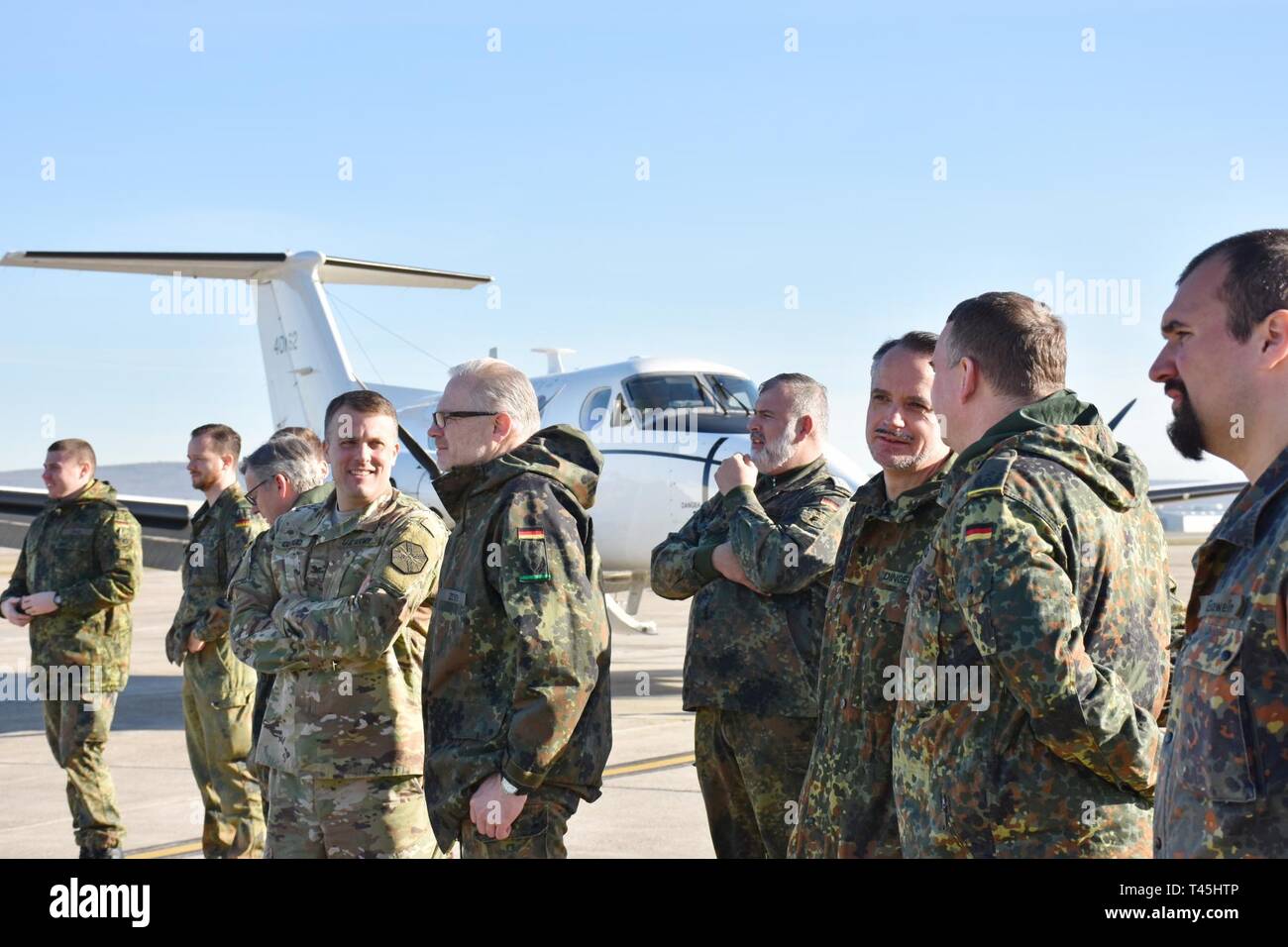 Landeskommando hi-res stock photography and images - Alamy