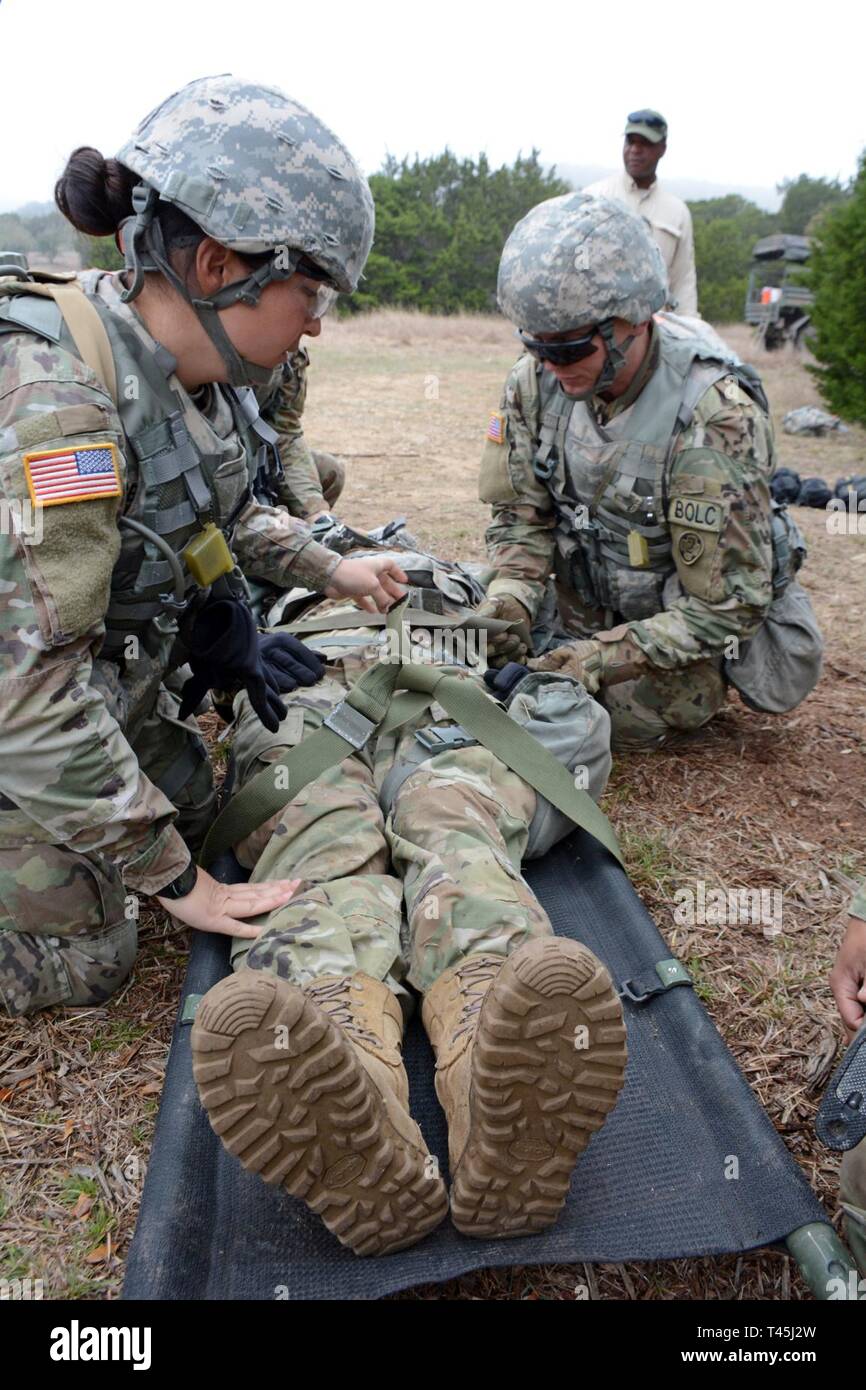 Basic Officer Leadership Couse (BOLC) students undergoing medical ...
