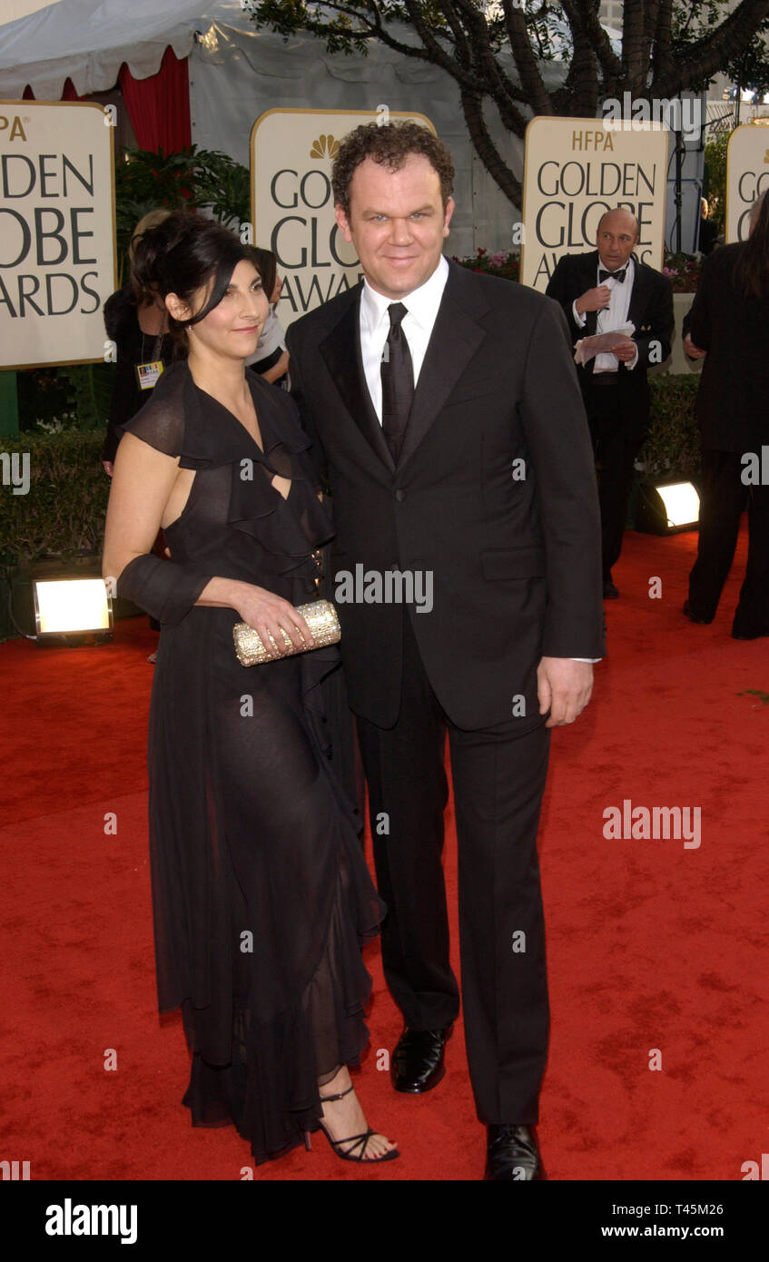 LOS ANGELES, CA. January 19, 2003: JOHN C. REILLY & wife at the Golden ...