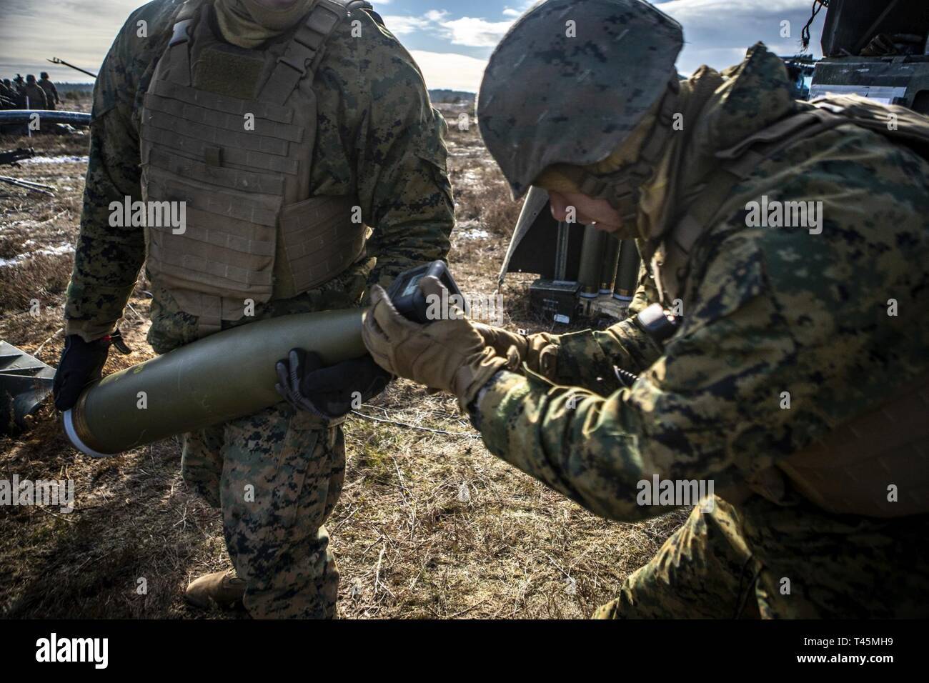 155mm m795 hi-res stock photography and images - Alamy