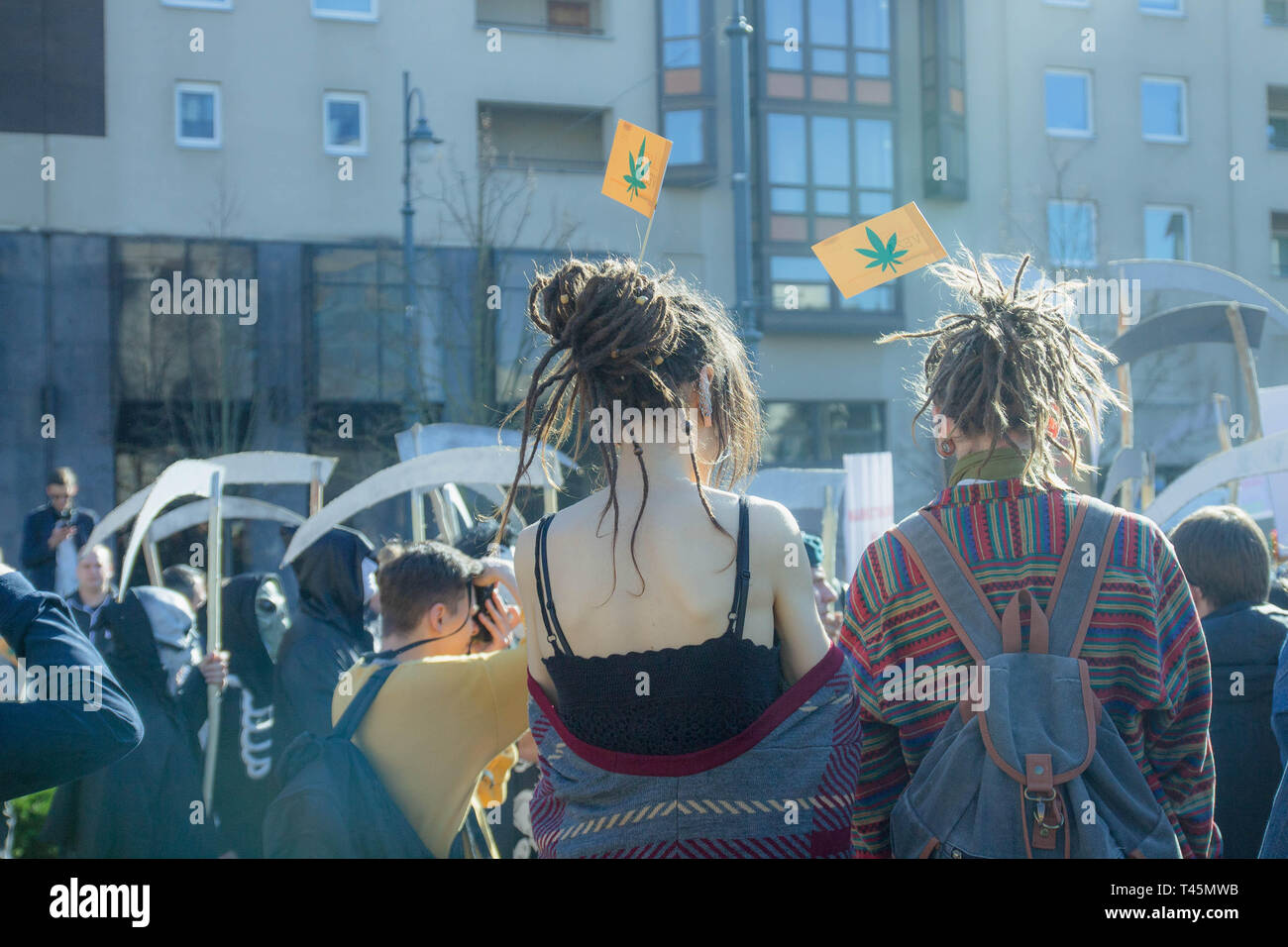 Marijuana girl hi-res stock photography and images - Alamy