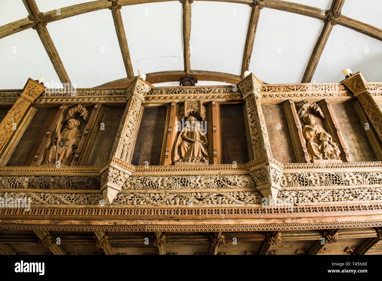 15th century rood screen hi-res stock photography and images - Alamy