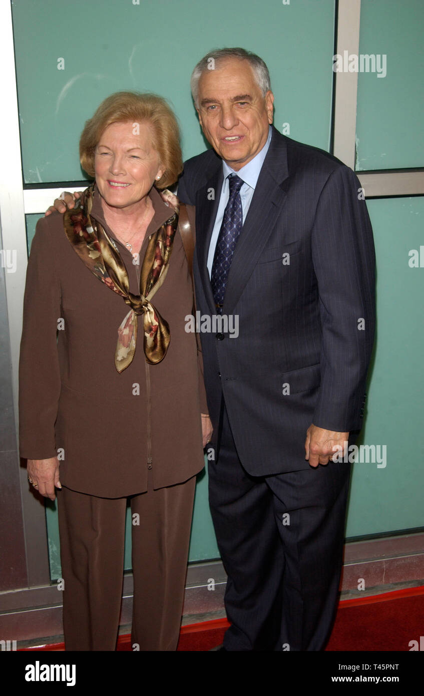LOS ANGELES, CA. January 27, 2003: Actor/director GARRY MARSHALL & wife ...