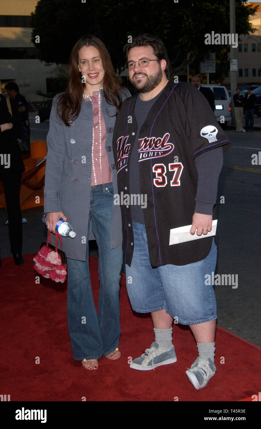 LOS ANGELES, CA. February 09, 2003: Director KEVIN SMITH & wife at the ...