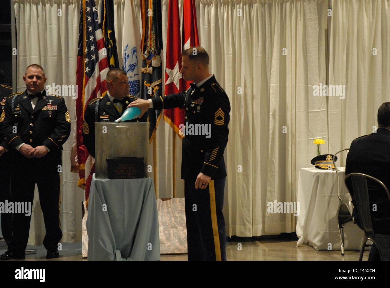 1 151inf hi-res stock photography and images - Alamy