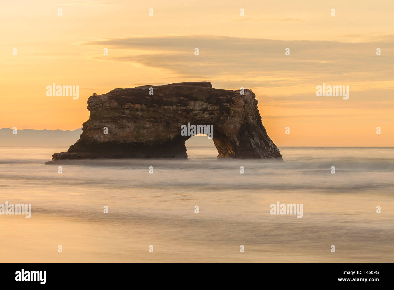 Natural Bridge Rock at Natural Bridge State Beach, Santa Cruz ...