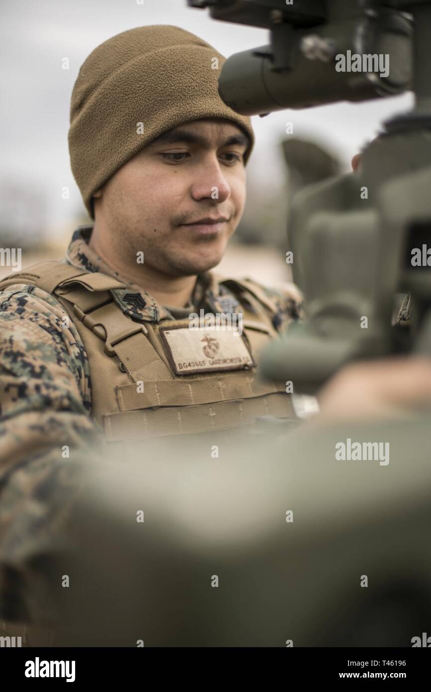 M777 howitzer section chief hi-res stock photography and images - Alamy