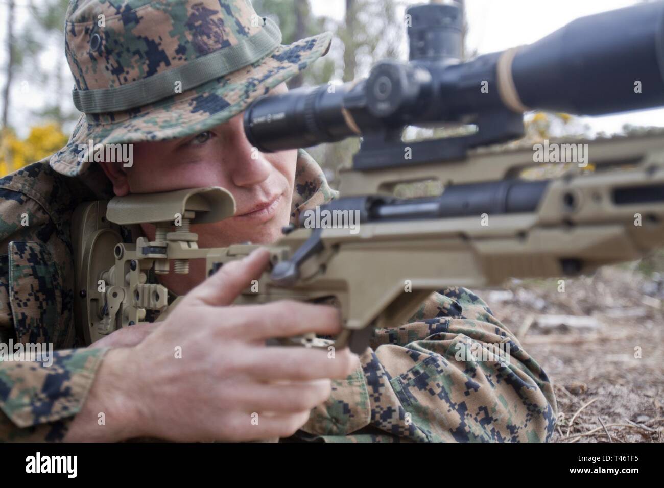 M40 sniper rifle hi-res stock photography and images - Alamy