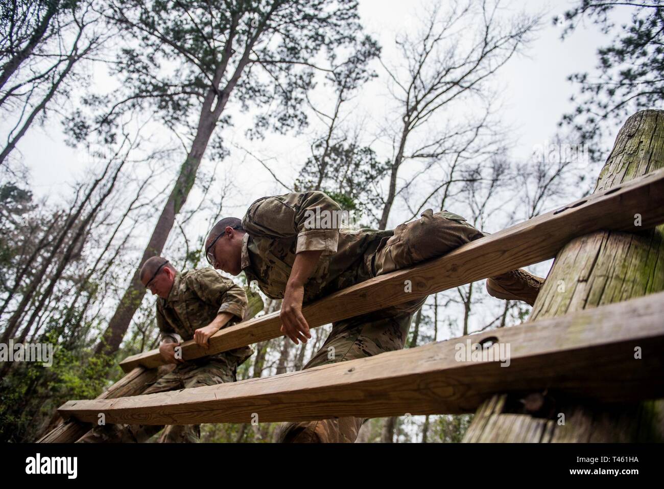U s army soldiers foxtrot company hi-res stock photography and images ...
