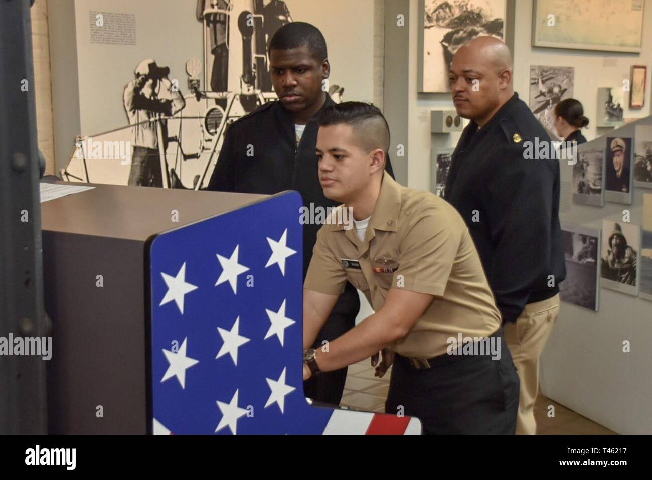 WASHINGTON (Feb. 28, 2018) Sailors, assigned to U.S. Fleet Cyber ...