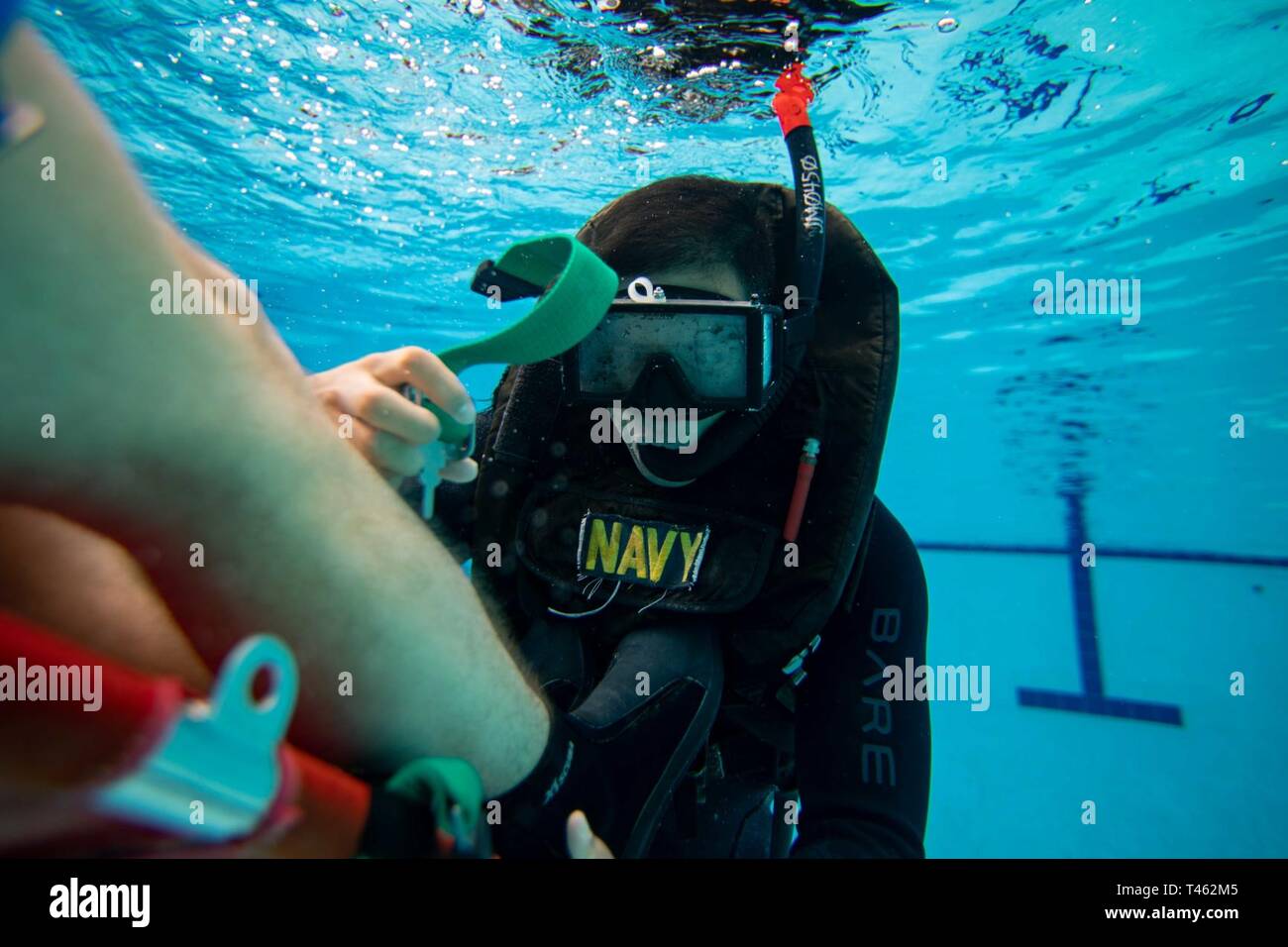 U s navy rescue sar swimmers hi-res stock photography and images - Alamy