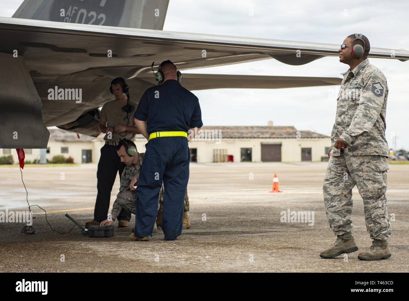 325th amxs hi-res stock photography and images - Alamy