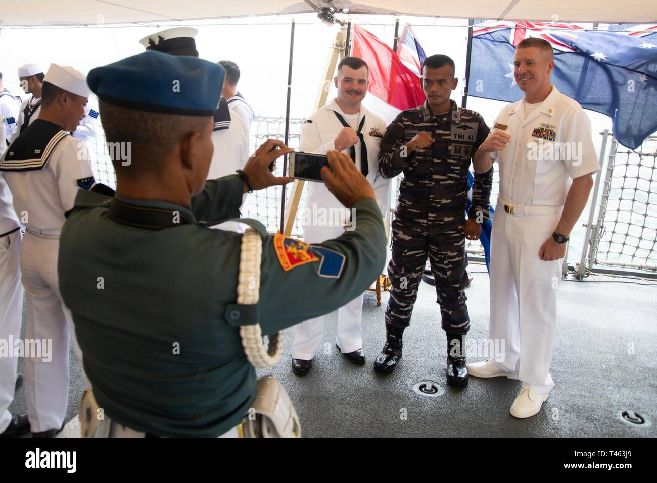 SUNDA STRAIT (March 1, 2019) Chief Logistics Specialist Timothy ...