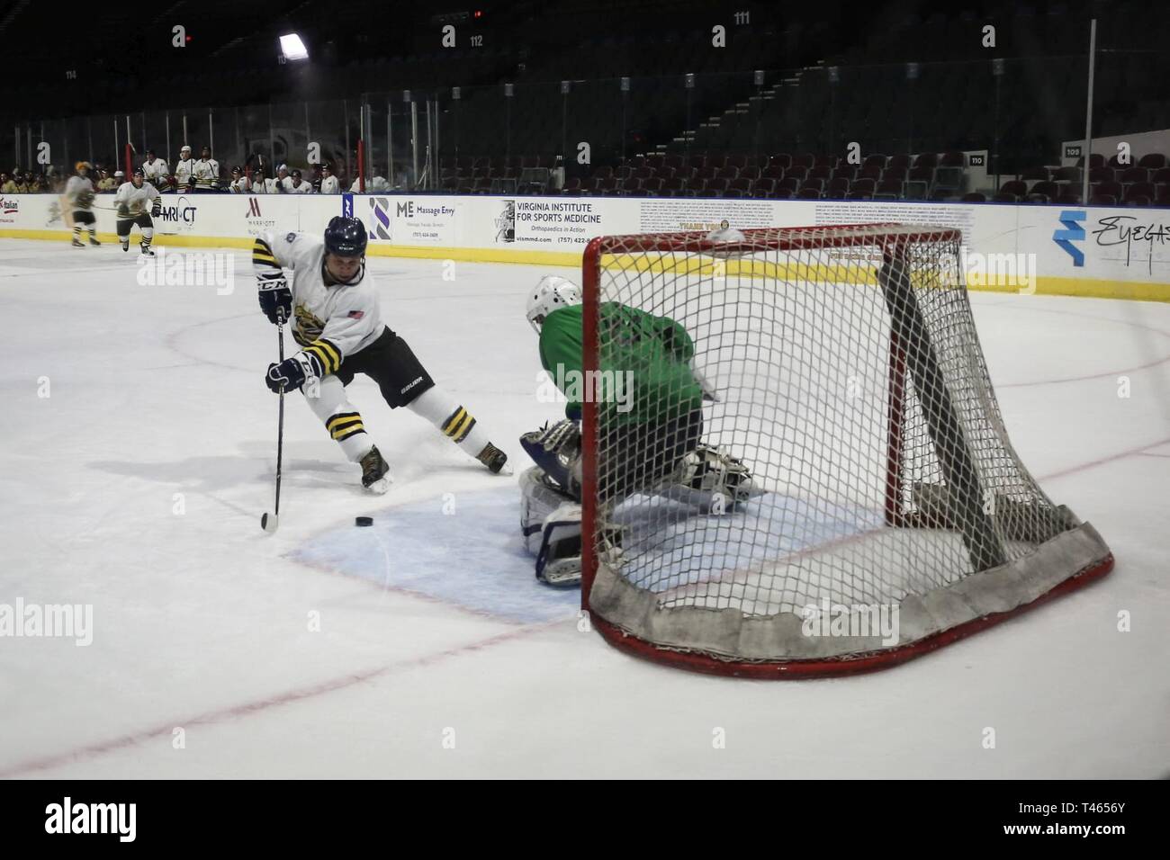 (Mar. 2, 2019) Aviation Boatswain's Mate (Fuel) 3rd Class Stephen Dobbs ...