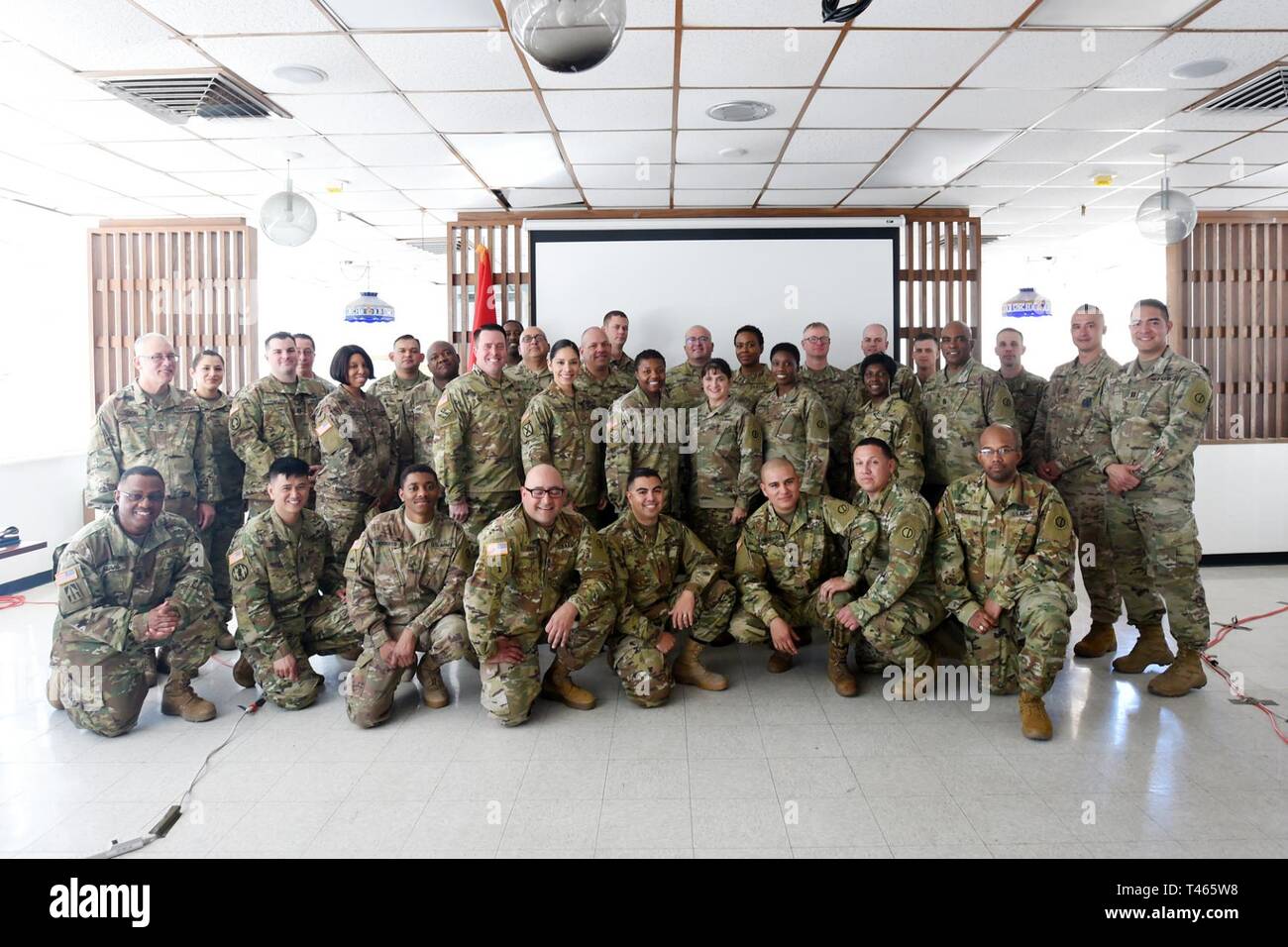 Army Reserve Soldiers assigned to the 85th U.S. Army Reserve Support ...