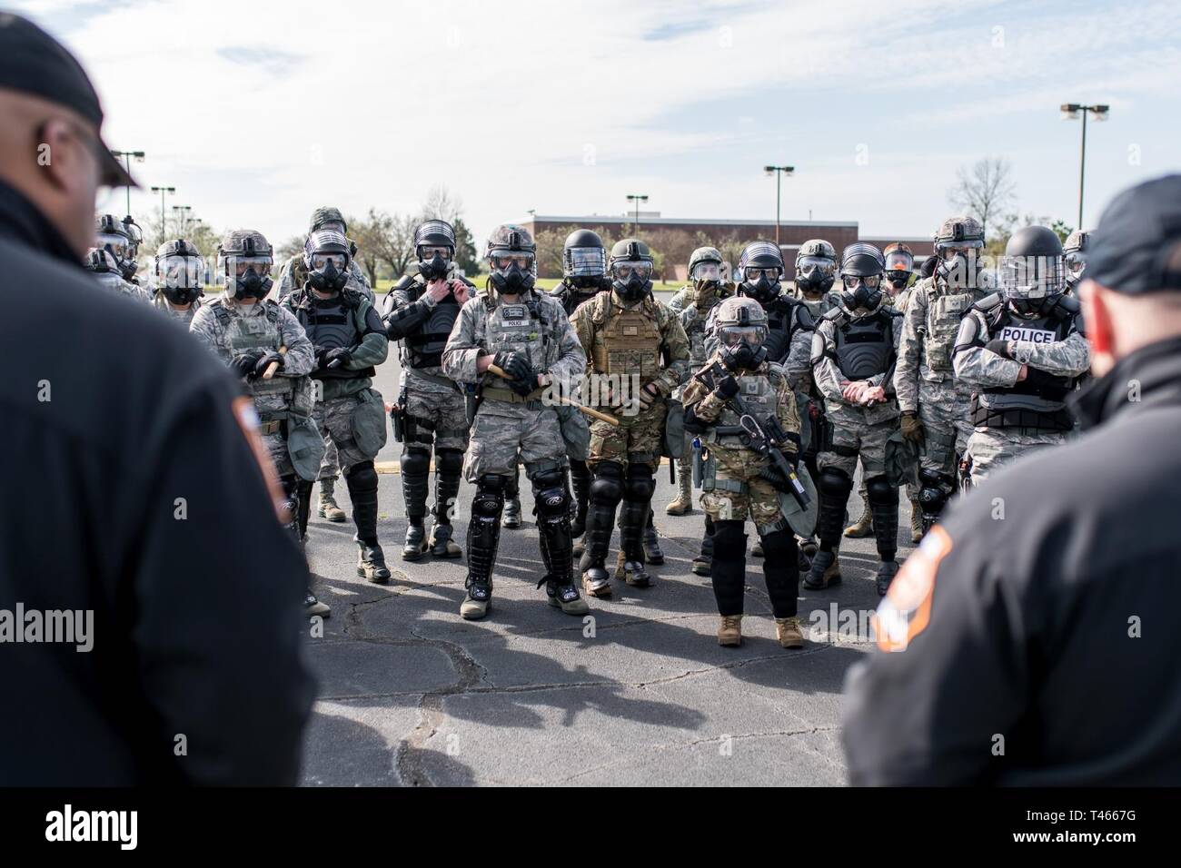 Air National Guard security forces members from Georgia, Oregon, and ...