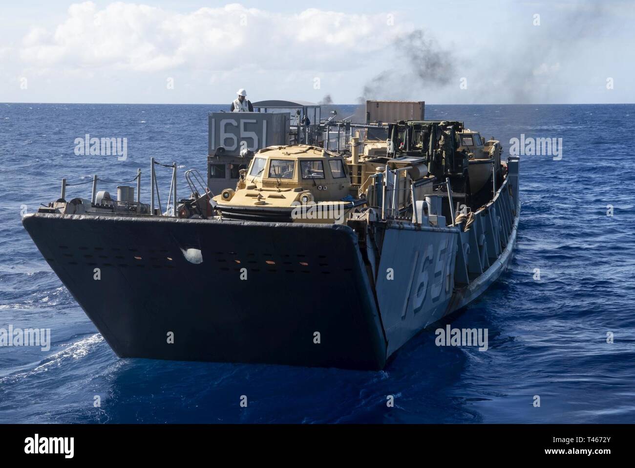 PACIFIC OCEAN (Mar. 5, 2019) – Landing Craft, Utility (LCU) 1651 ...