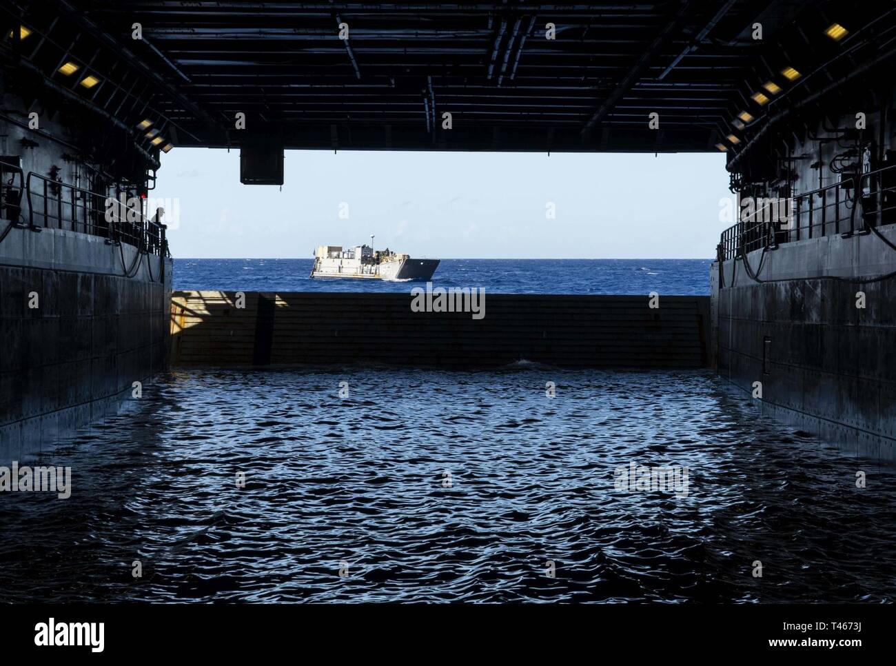 PACIFIC OCEAN (Mar. 5, 2019) – Landing Craft, Utility (LCU) 1651 ...