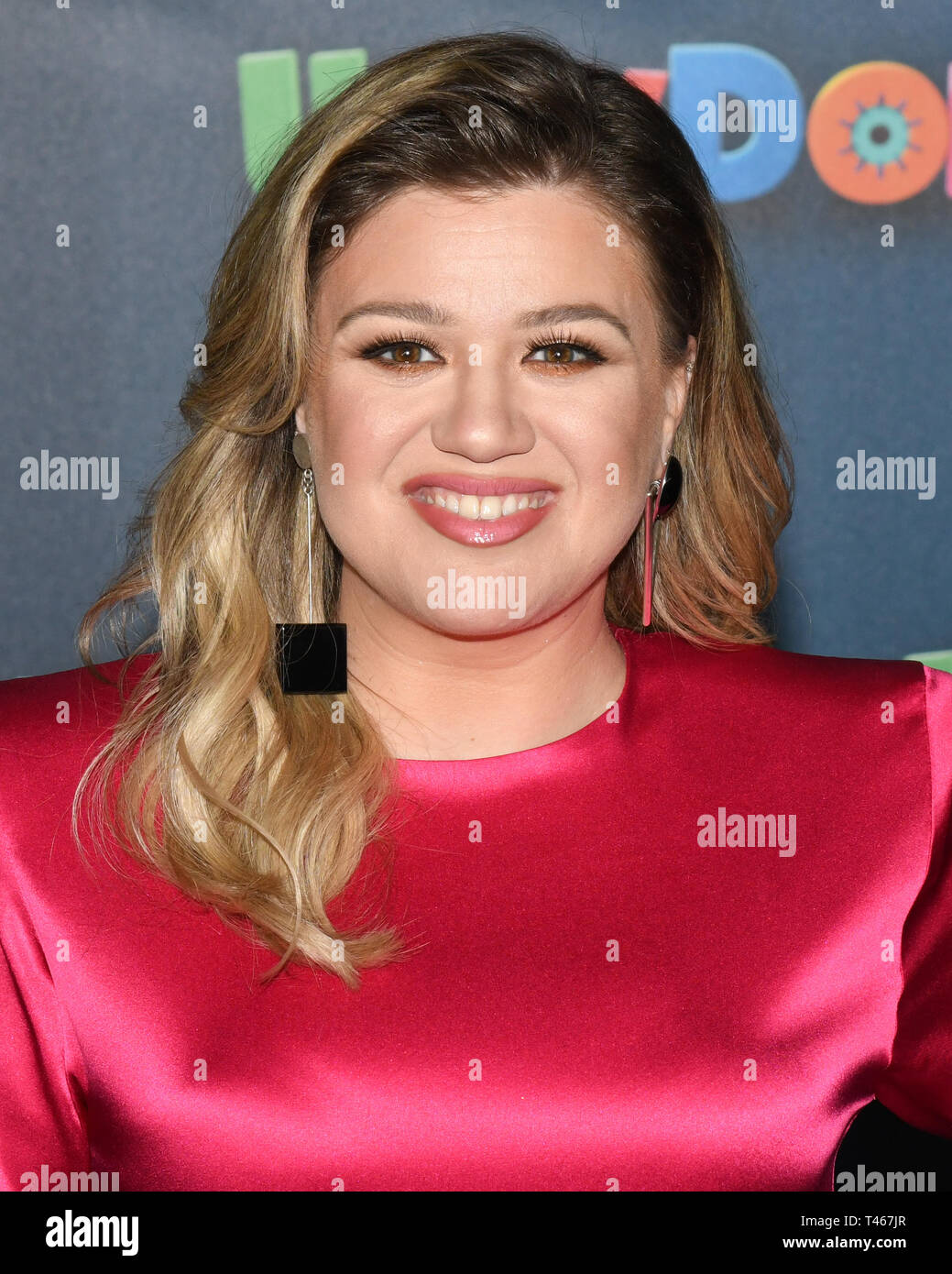 April 13, 2019 - Beverly Hills, California, USA - Singer KELLY CLARKSON ...