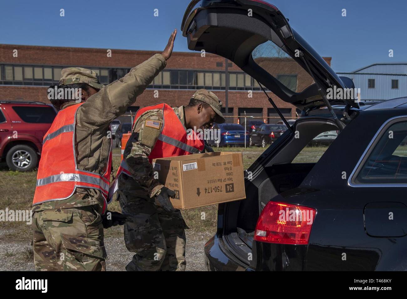U.S. Army Soldiers from Alpha Company, 351st Aviation Support Battalion ...