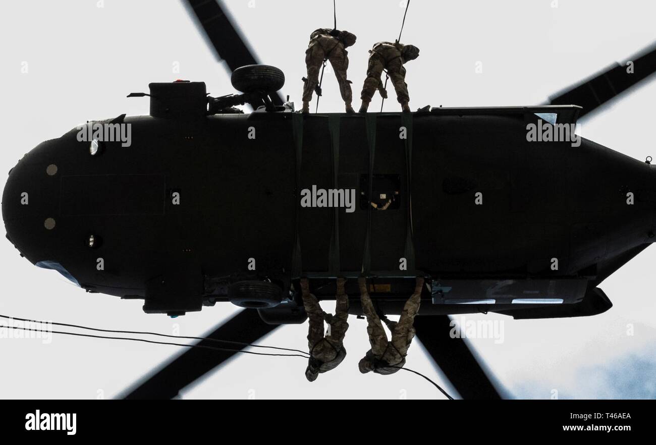 Students at Fort Hood Air Assault school conduct rappel operations. The ...