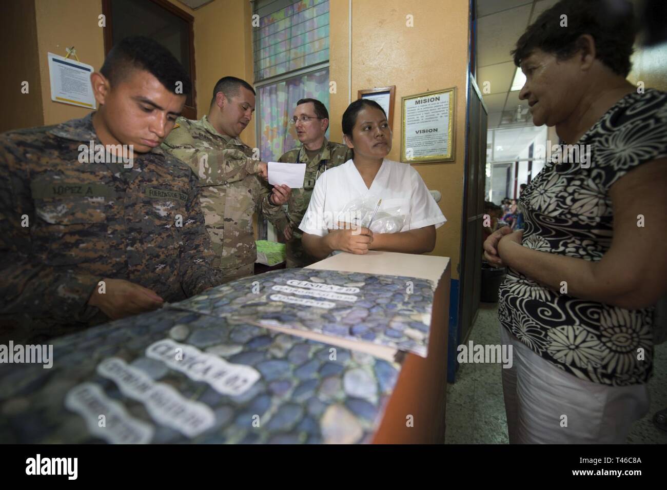 U.S. Army personnel from the 139th Medical Brigade, Missouri National ...