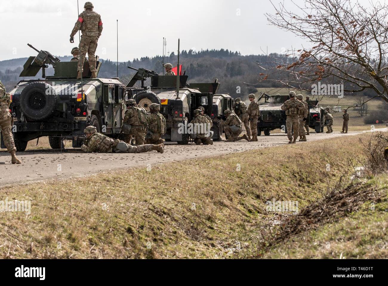 Soldiers assigned to 1st Platoon, 92nd Military Police Company prepare ...