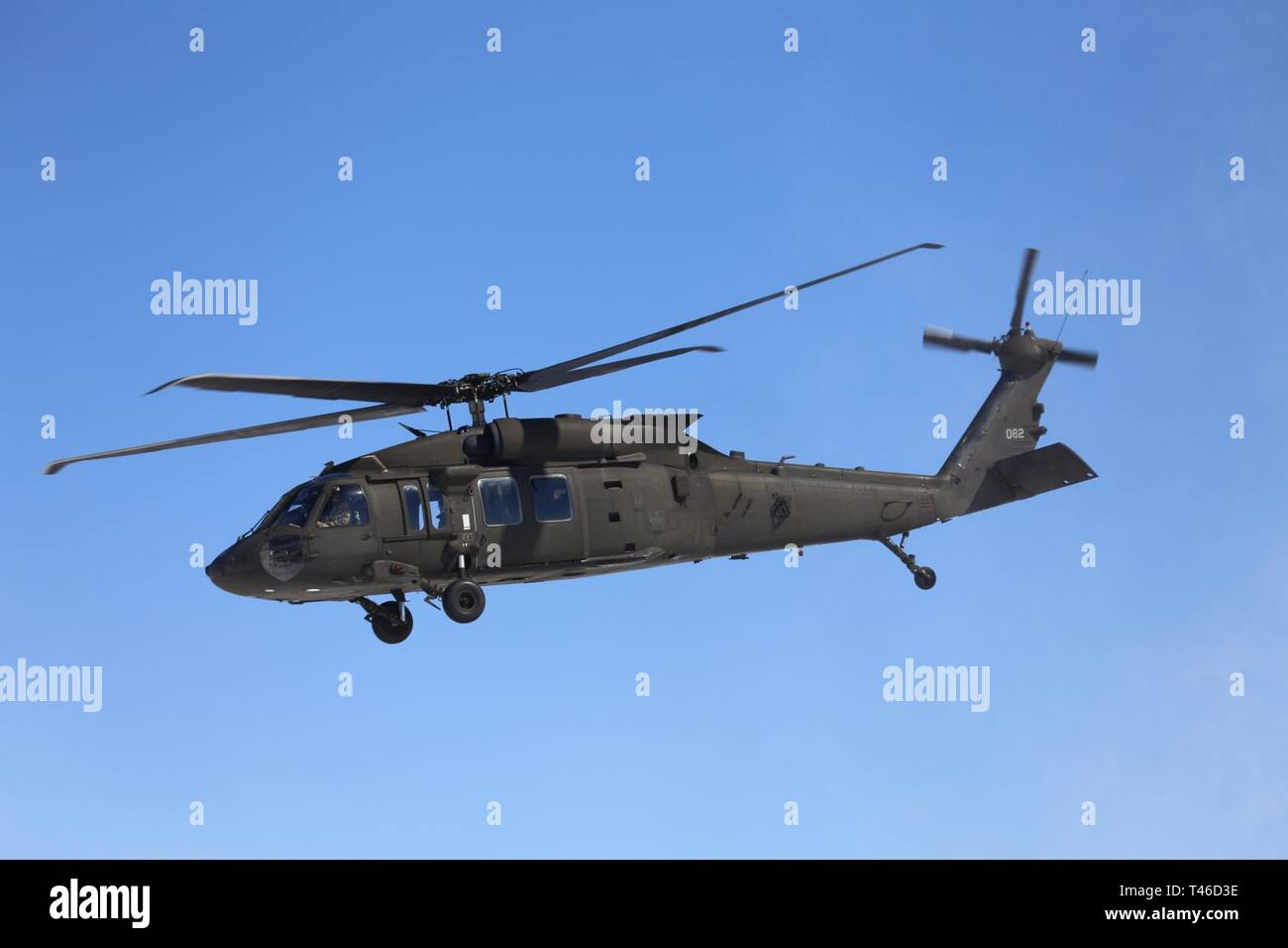 An aircrew with the 1st Battalion, 147th Aviation Regiment of the ...