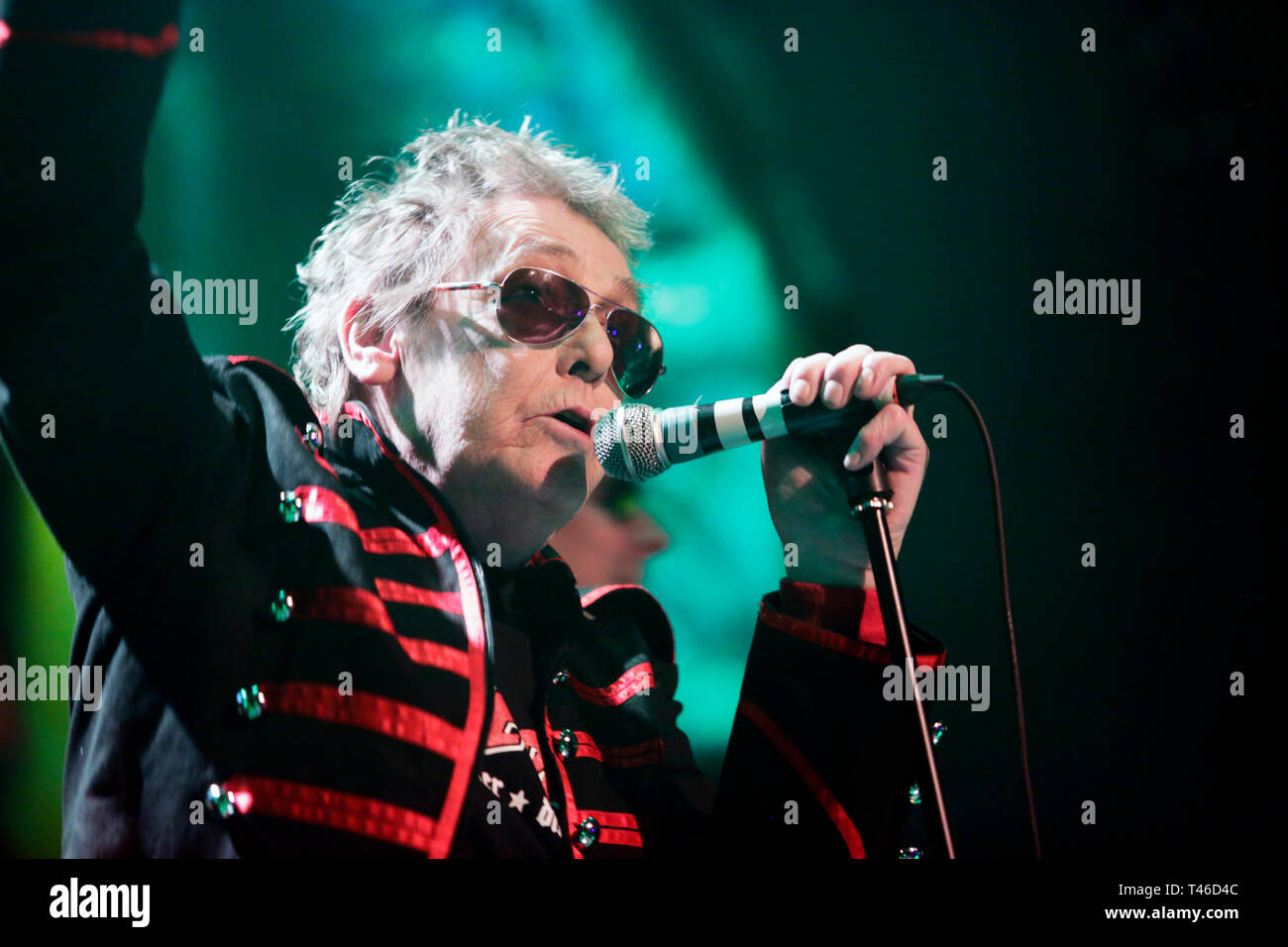 Barrie Masters of Eddie and the Hot Rods performs on stage at o2 ...