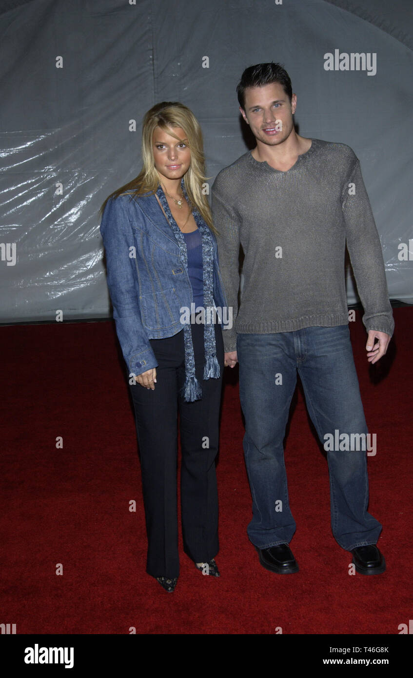 LOS ANGELES, CA. March 18, 2003: Pop stars JESSICA SIMPSON & boyfriend ...