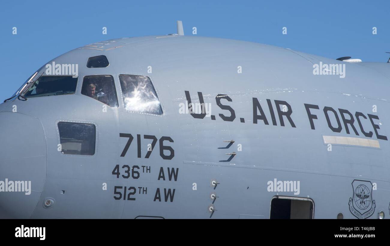 512th airlift wing hi-res stock photography and images - Alamy
