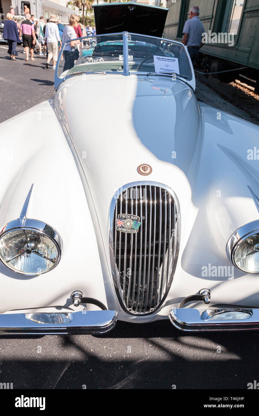 White jaguar xk150 hi-res stock photography and images - Alamy