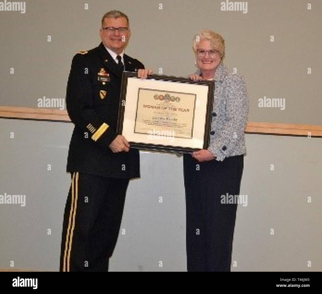 Army Brig. Gen. Mark Simerly, DLA Troop Support commander, left ...