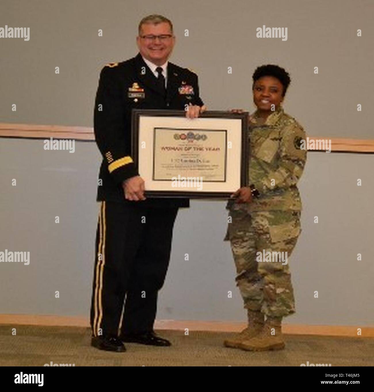 Army Brig. Gen. Mark Simerly, DLA Troop Support commander, left ...