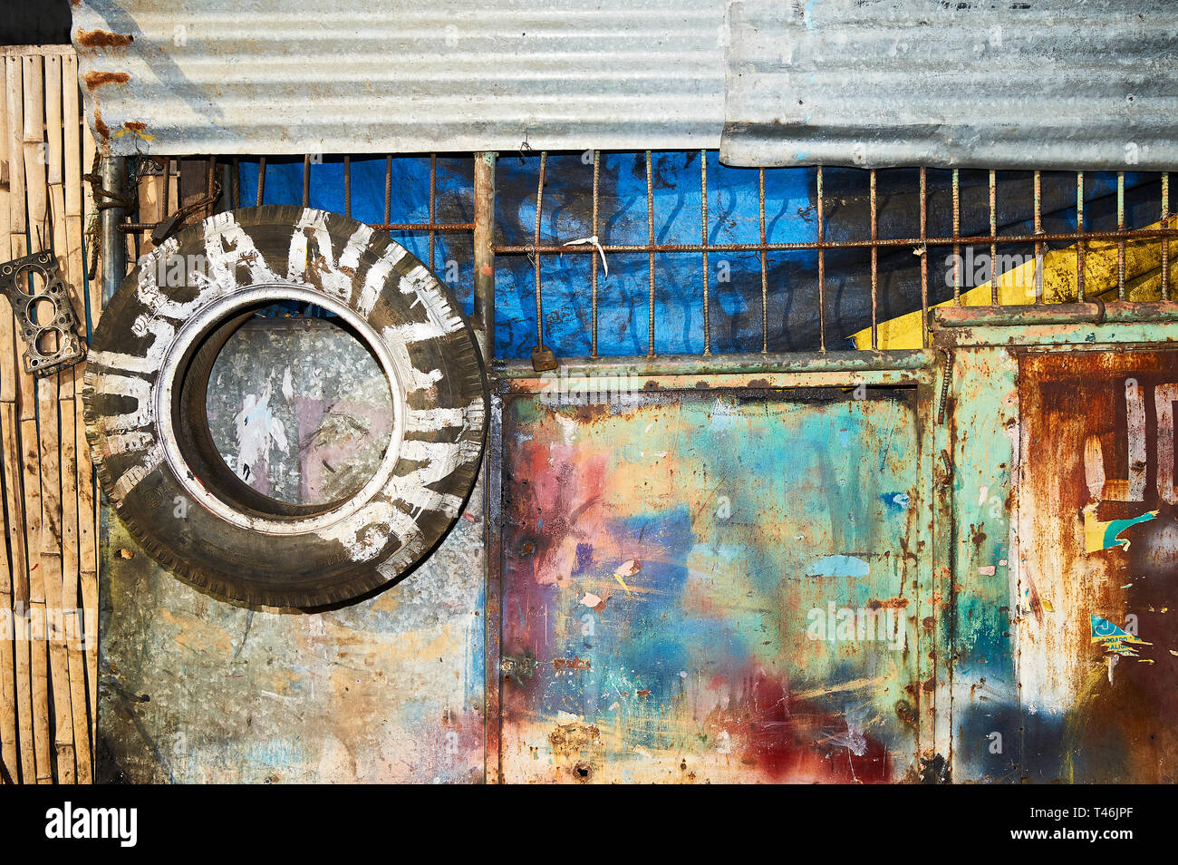 Gate signage hi-res stock photography and images - Alamy