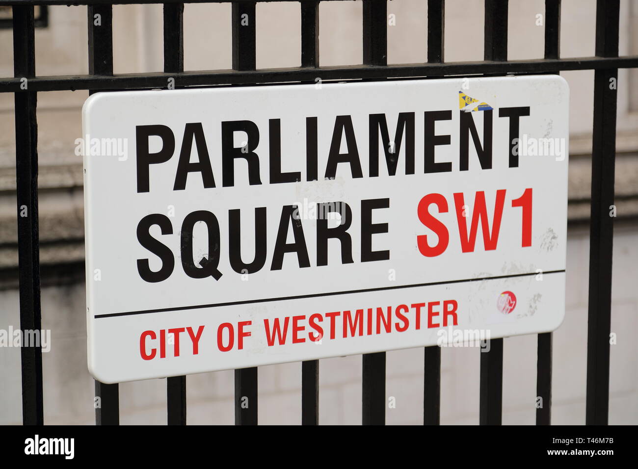 Street sign parliament square london hi-res stock photography and ...